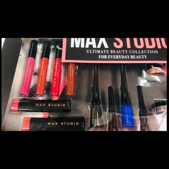 Max Studio | Makeup | Max Studio Makeup Set | Poshmark